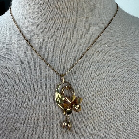 Vintage | Jewelry | Vintage Az 2 12k Gold Filled Flower W Wire Pendant ...